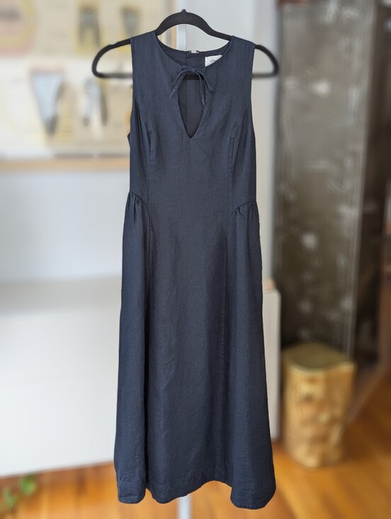 Aritzia | Dresses | Navy Wilfred Countess Linen Dress Size 2 | Poshmark